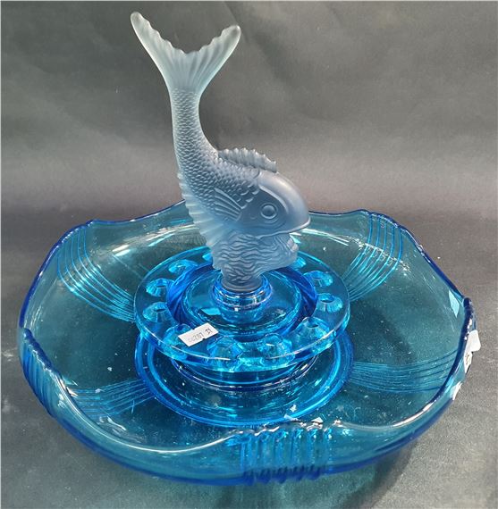 Josef Inwald | FLOAT BOWL WITH FISH FIGURE | MutualArt