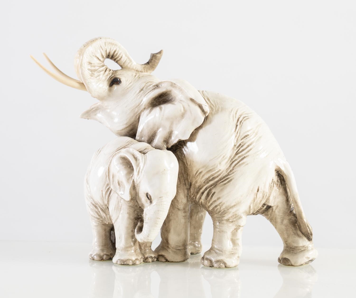Guido Cacciapuoti | Elefanti | MutualArt