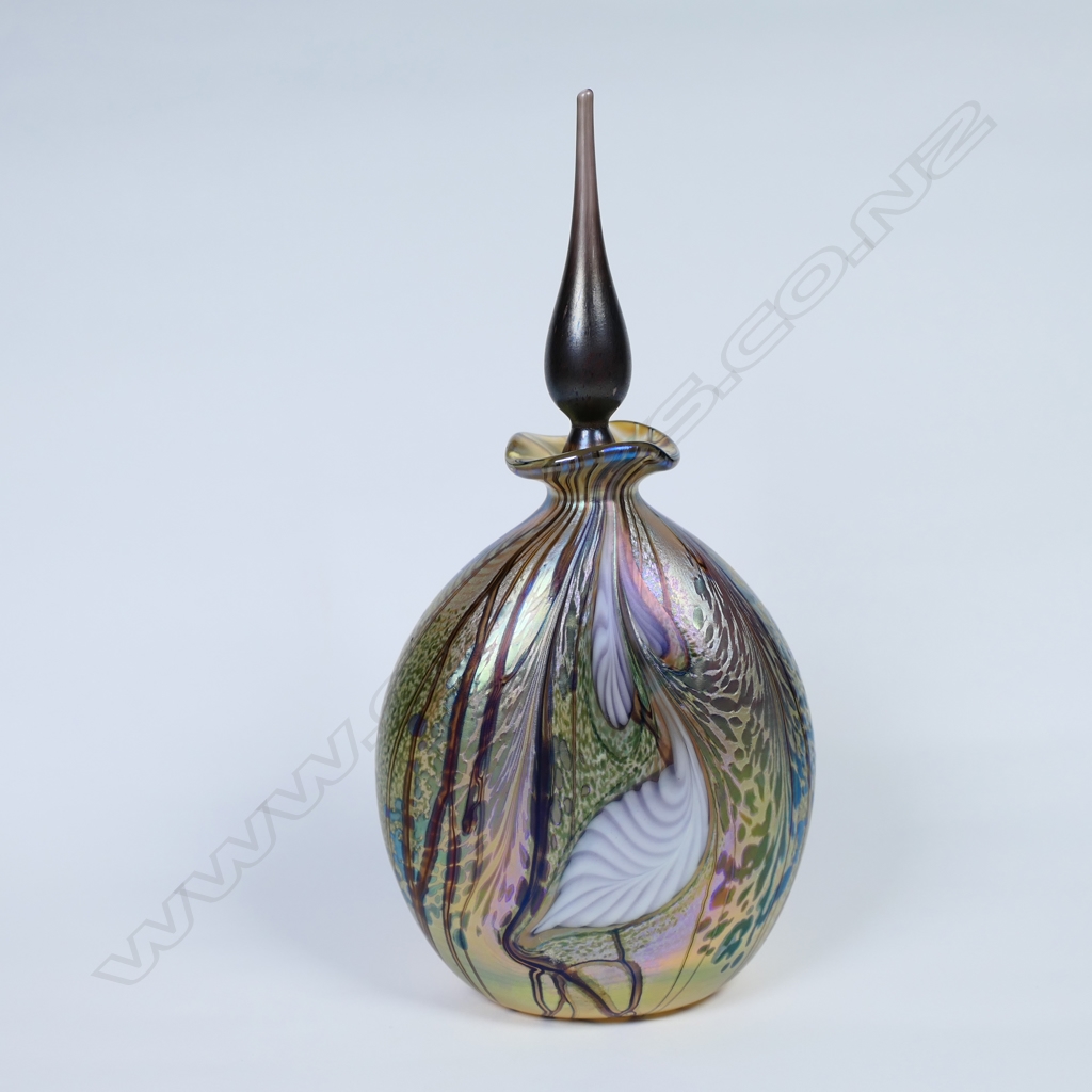 Richard Gosling | Richard Gosling art glass scent bottle (2005) | MutualArt