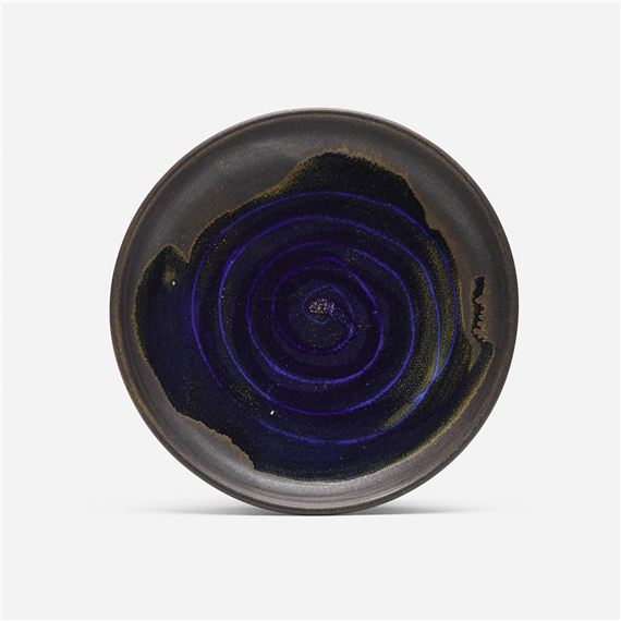 Toshiko Takaezu | Plate (1989) | MutualArt