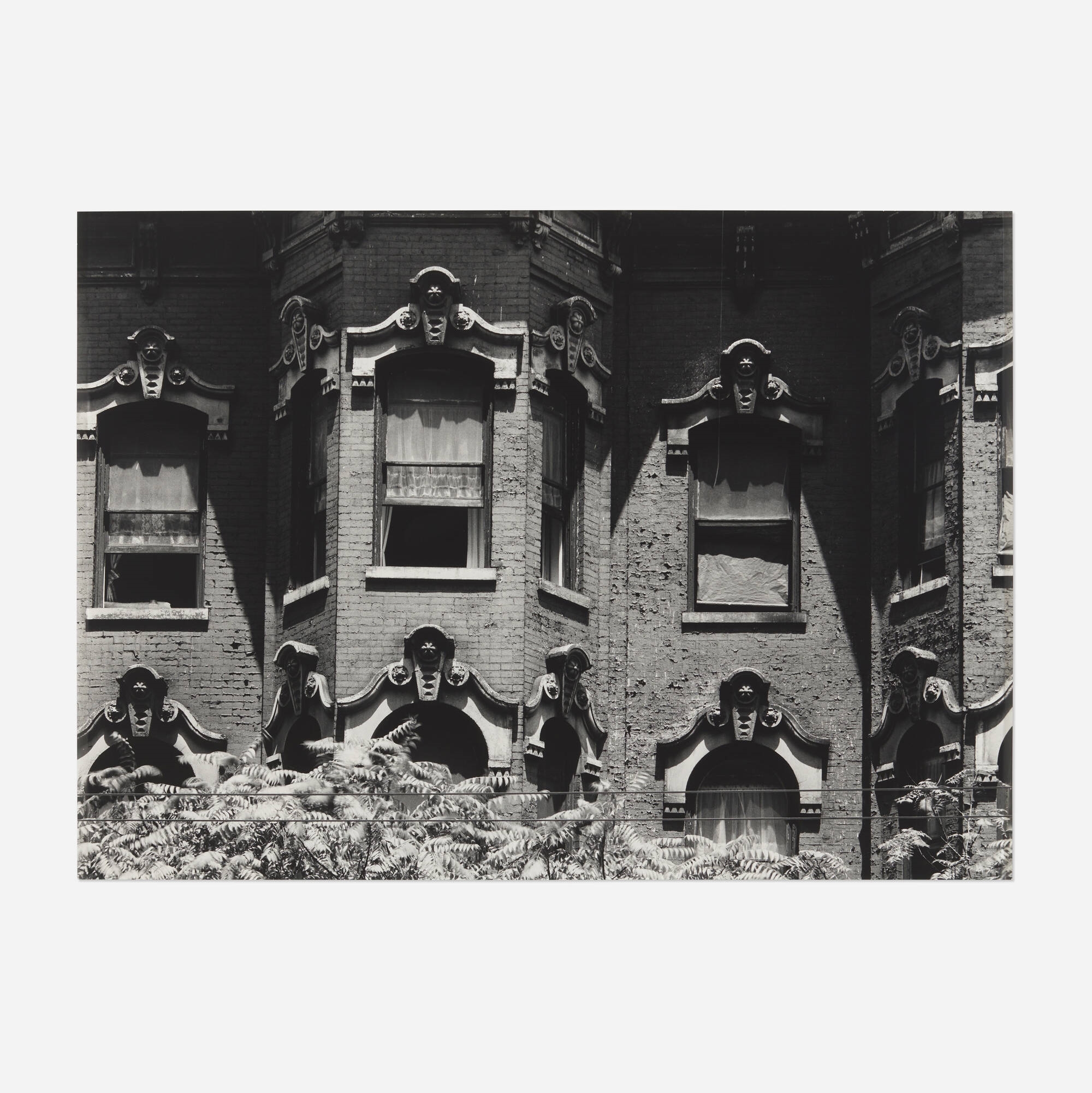 Aaron Siskind | Chicago Façade | MutualArt