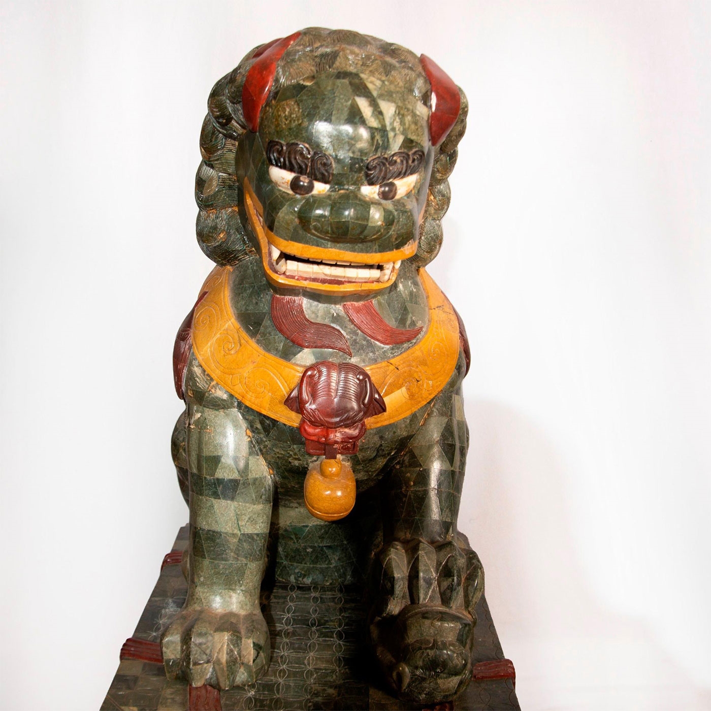 Chinese School | Male and female foo dogs | MutualArt