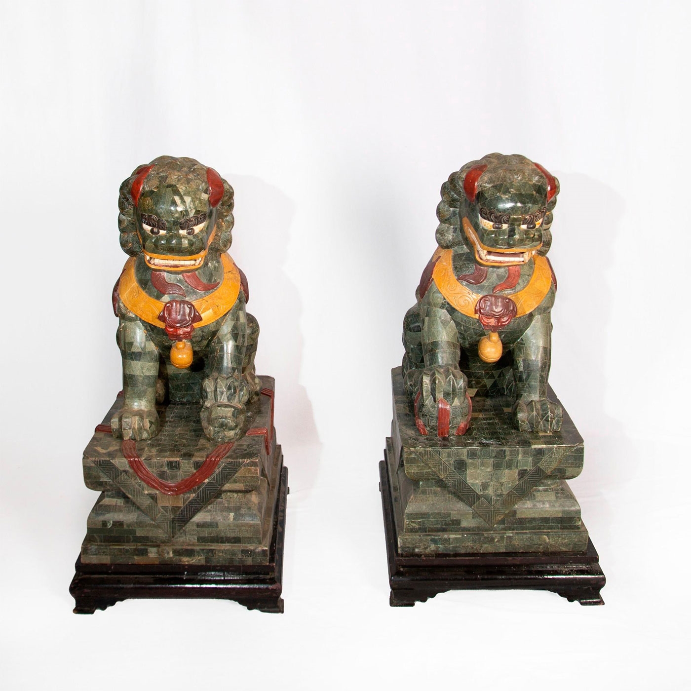 Chinese School | Male and female foo dogs | MutualArt