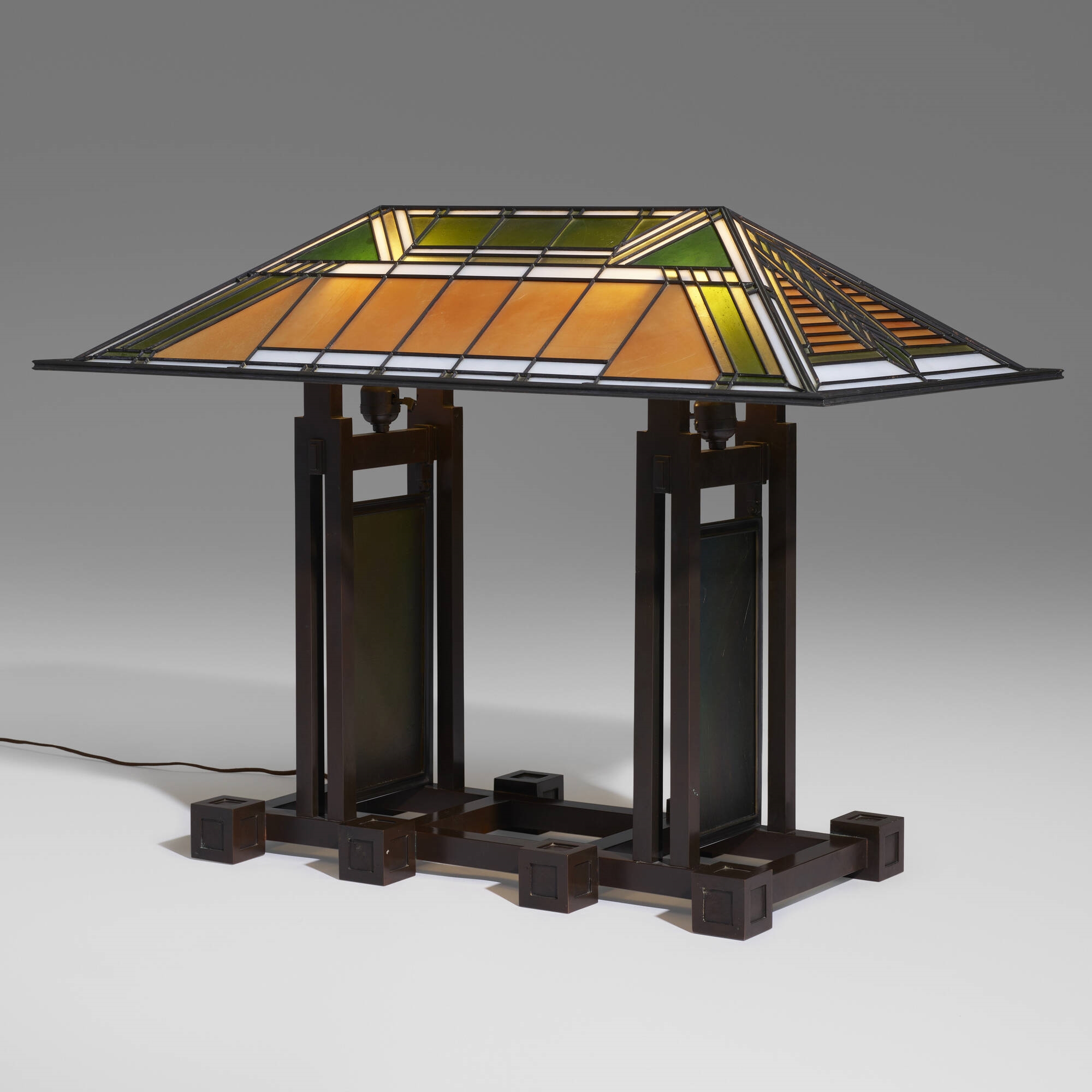 Frank Lloyd Wright | Dana-Thomas House double-pedestal table lamp ...