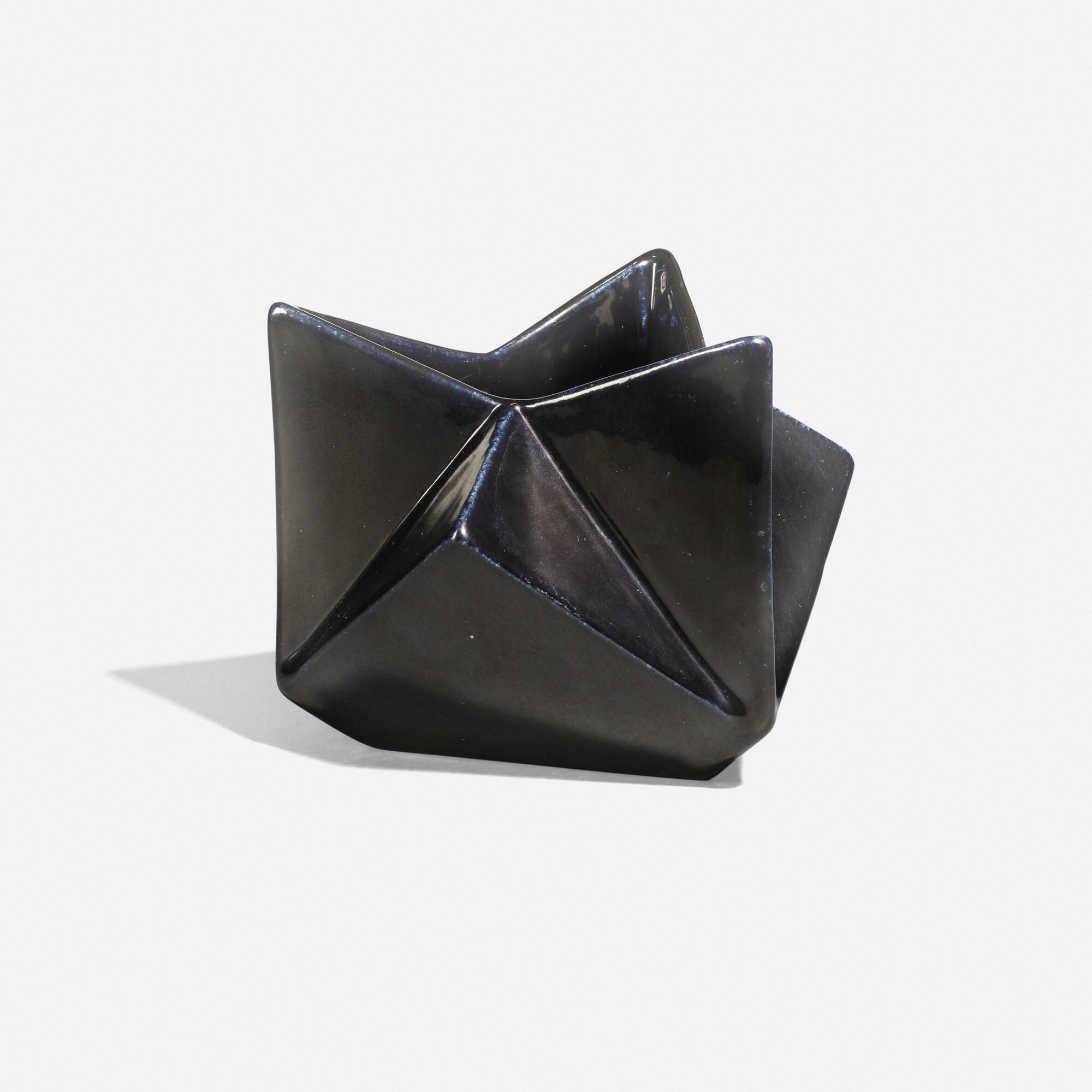 Reuben Haley | Ruba Rombic vase, model 312-5 (Circa 1928) | MutualArt