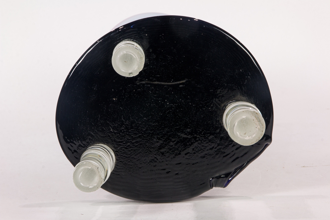 Randy Strong | Periwinkle Vase | MutualArt