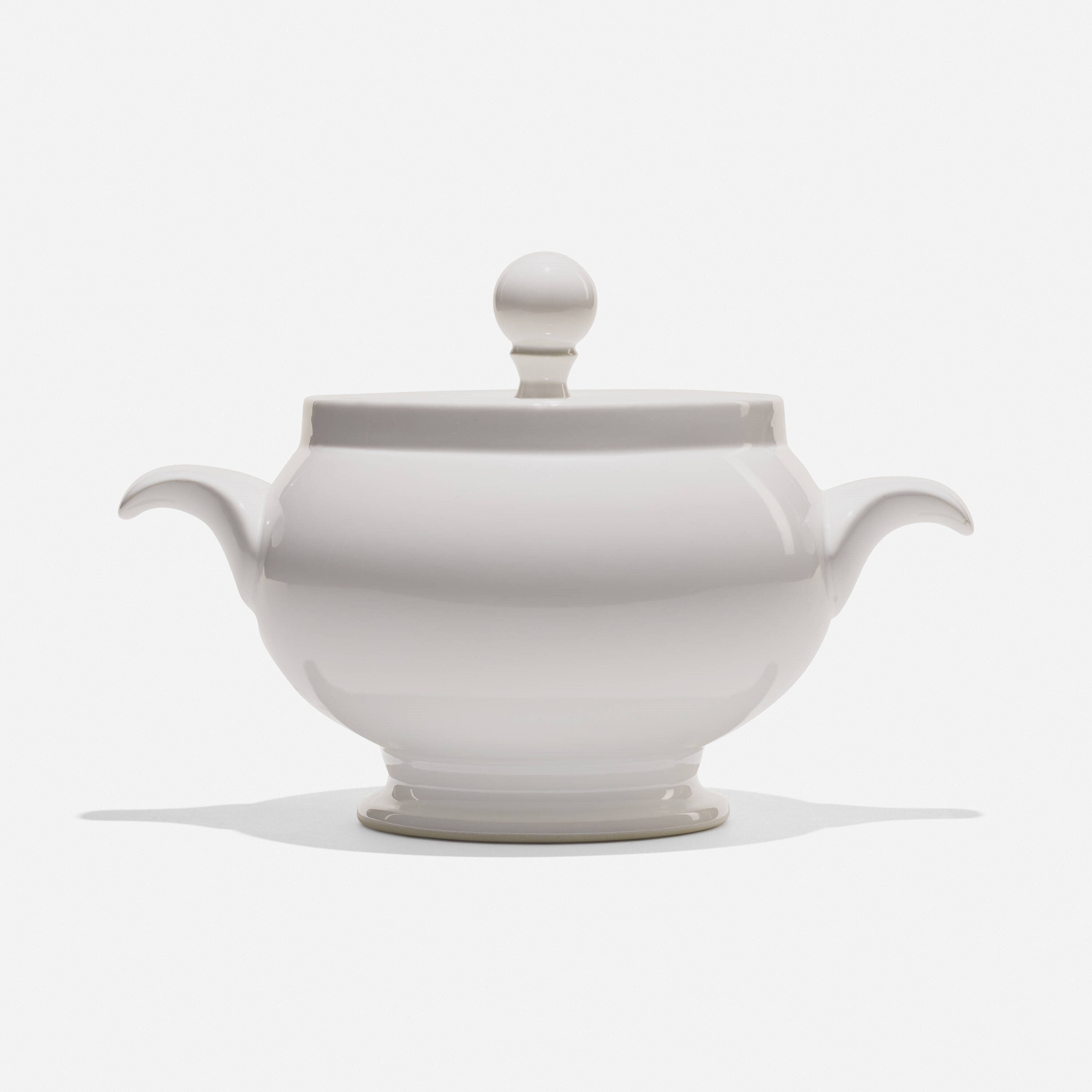 Eva Zeisel | Pinnacle lidded bowl (Circa 1985) | MutualArt