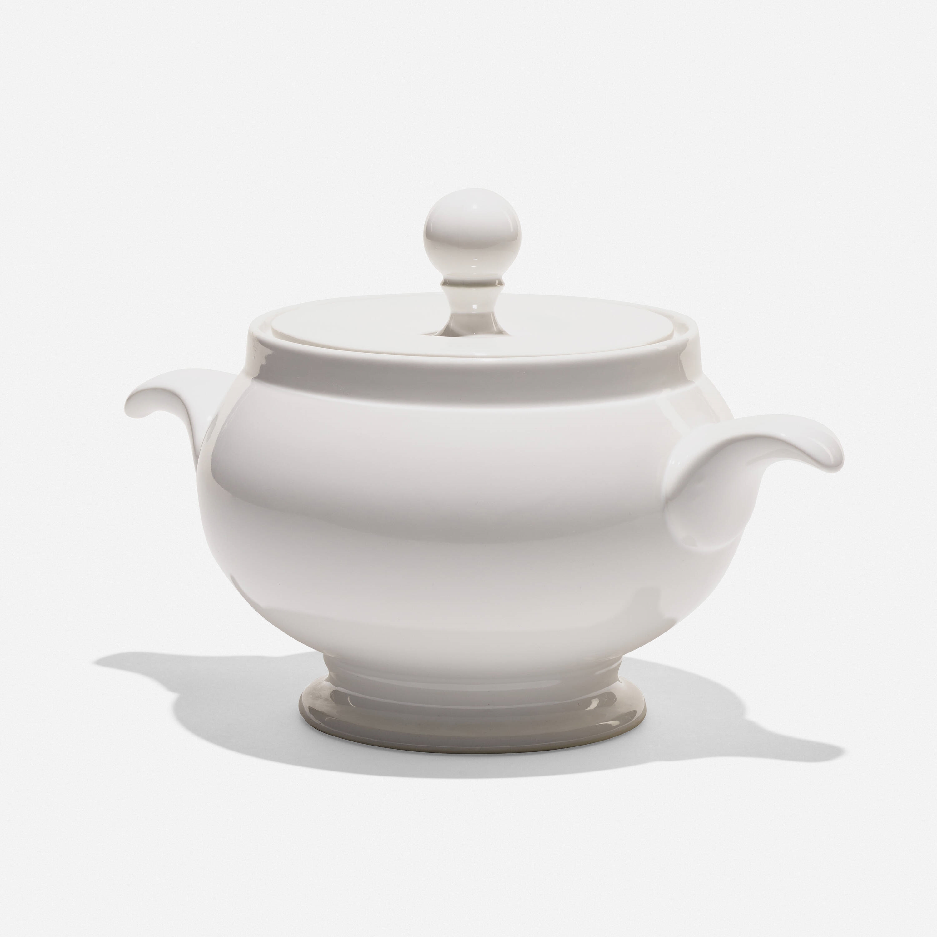 Eva Zeisel | Pinnacle lidded bowl (Circa 1985) | MutualArt