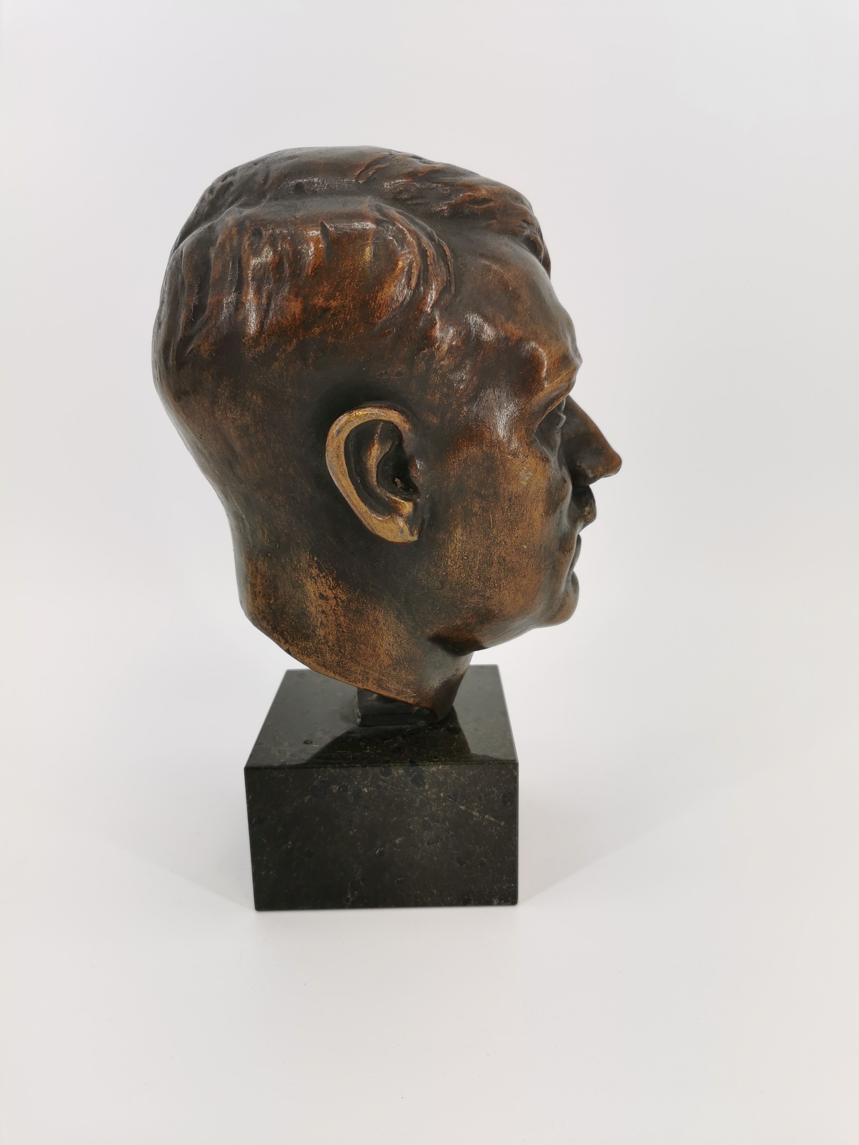 Theodor Linz | Porträtkopf Adolf Hitler (1939) | MutualArt