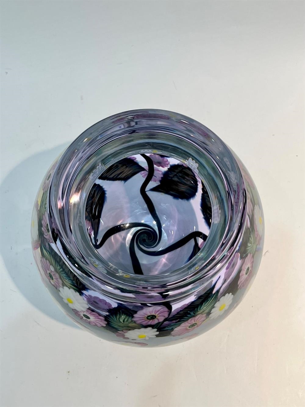Daniel Lotton | PAPERWEIGHT VASE, 2004 (2004) | MutualArt