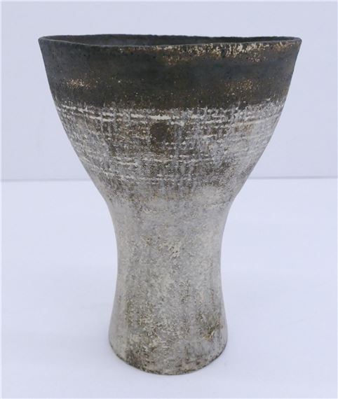 Hans Coper | Corseted Form Vessel | MutualArt