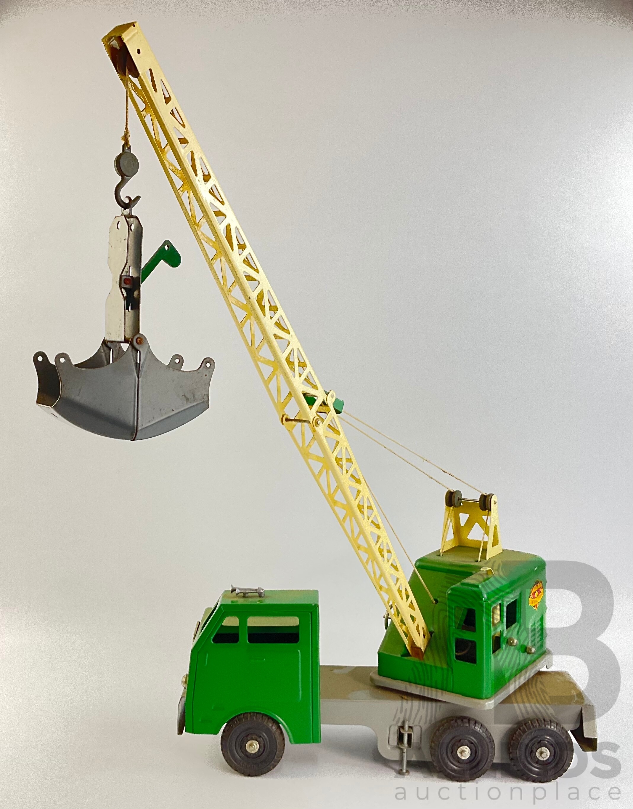 Louis Marx | Vintage Louis Marx and Co Pressed Steel Toy Lumar ...
