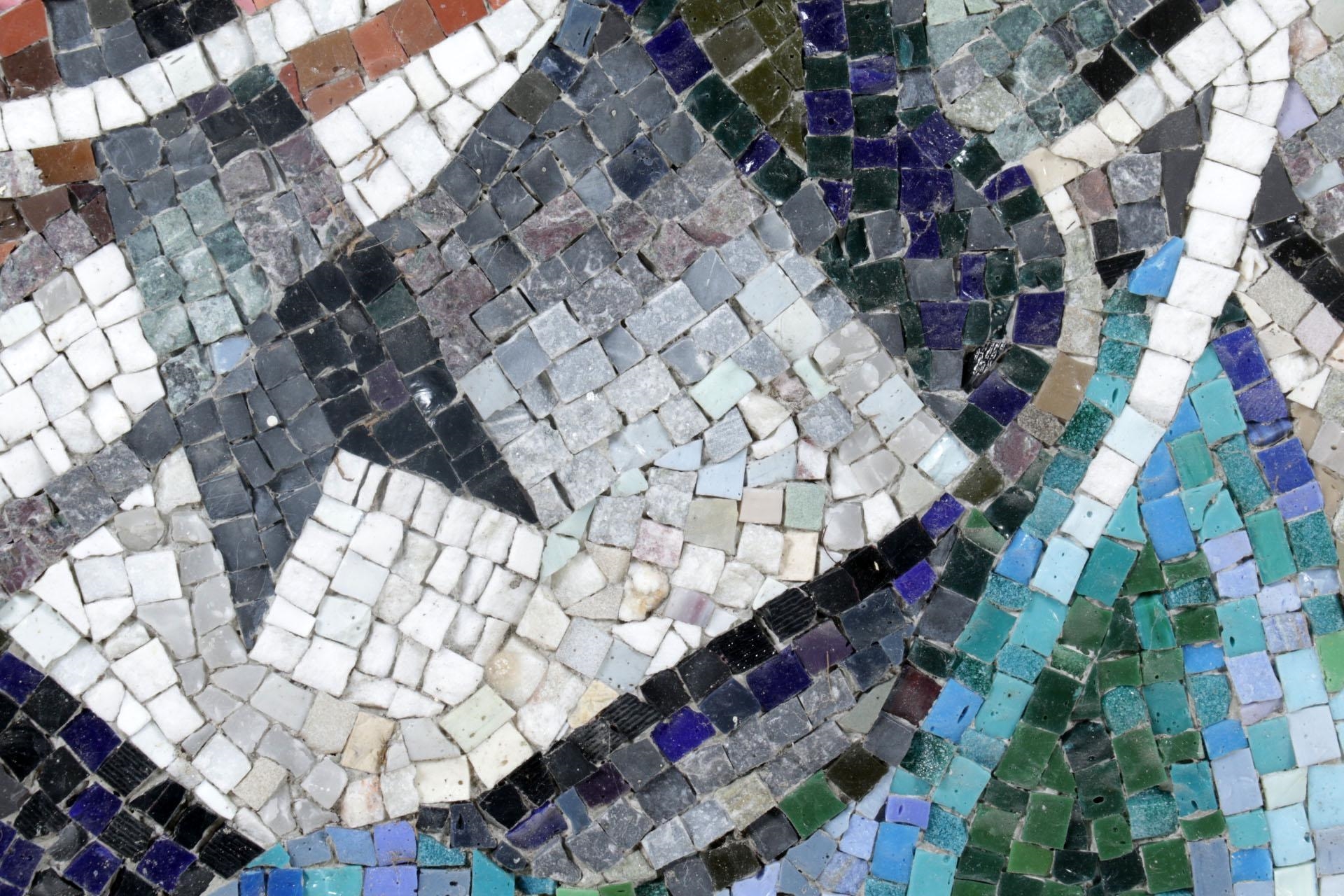 Jacob Bouhuys | polychrome mozaïek met een abstracte voorstelling ...