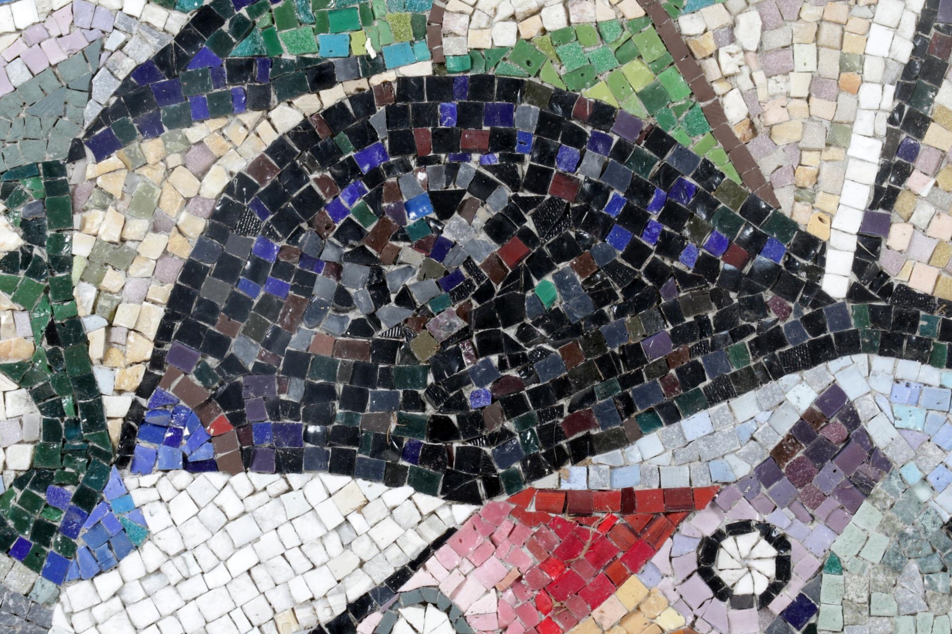 Jacob Bouhuys | polychrome mozaïek met een abstracte voorstelling ...