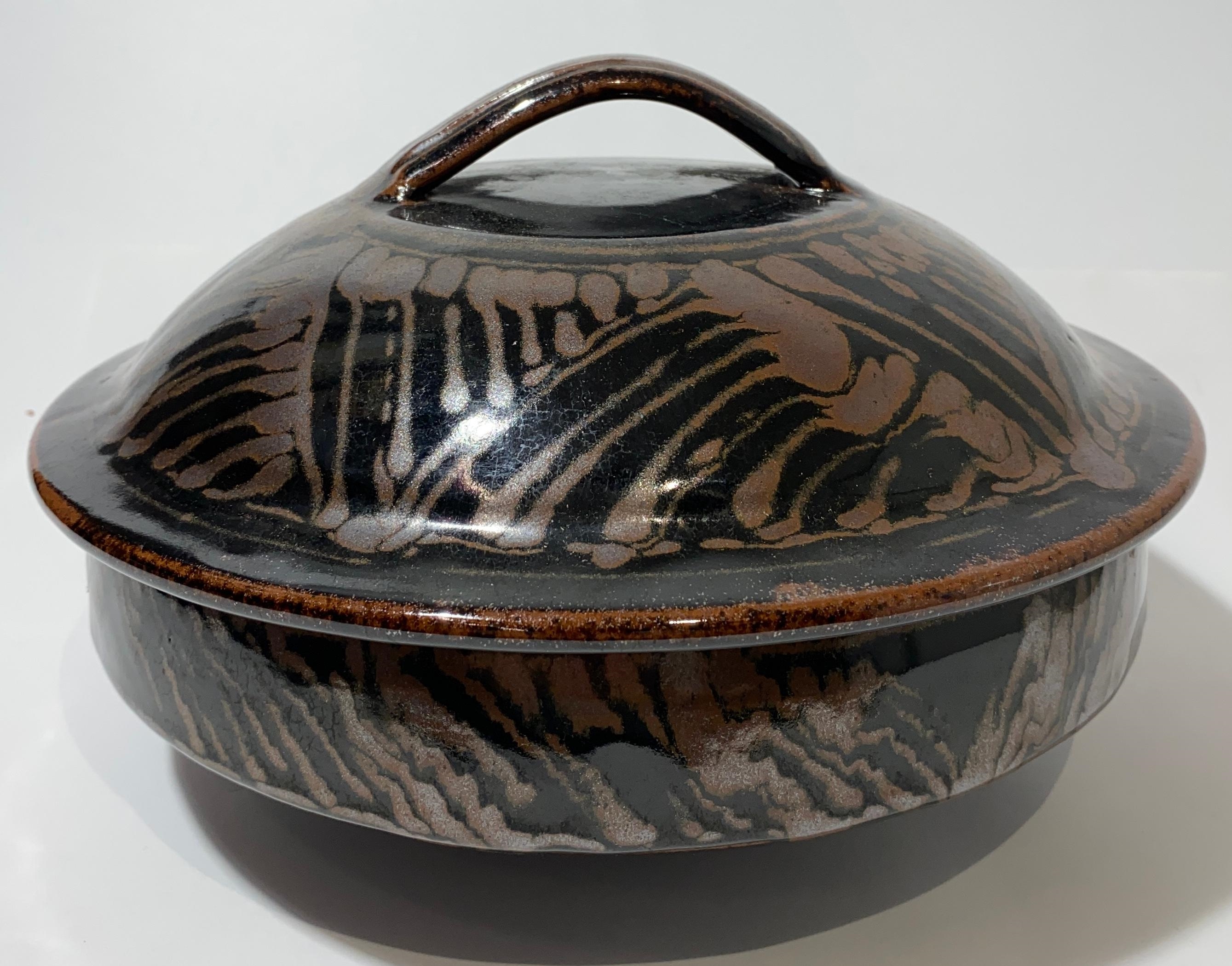 Shigeo Shiga | Covered Dish Form | MutualArt