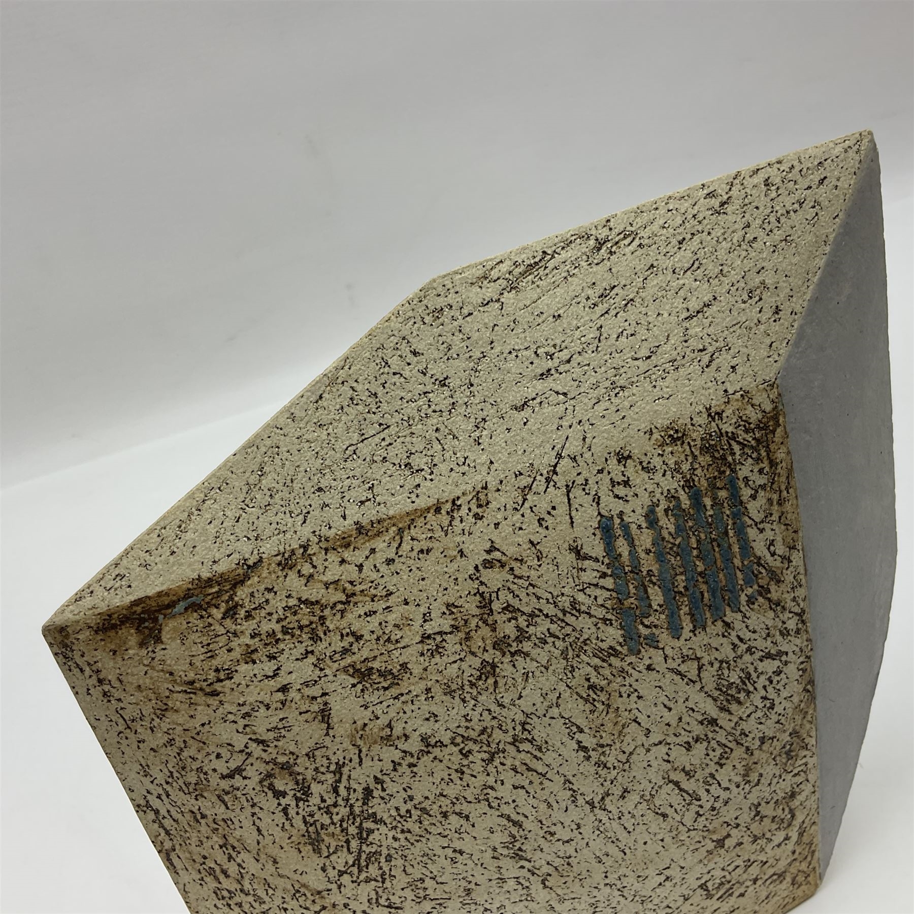 Ben Arnup | trompe l'oeil angular form sculpture | MutualArt