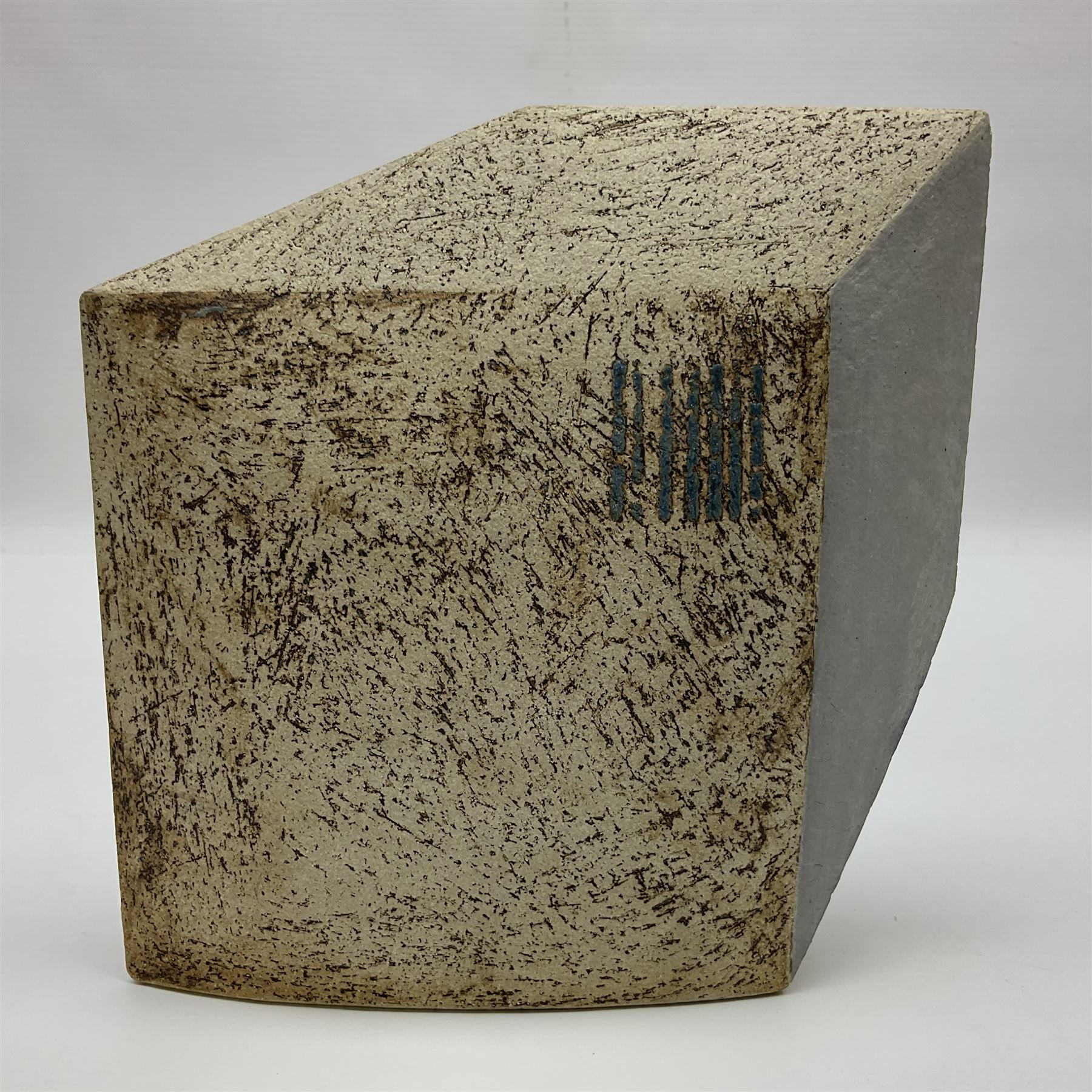 Ben Arnup | Trompe l'oeil angular form sculpture | MutualArt