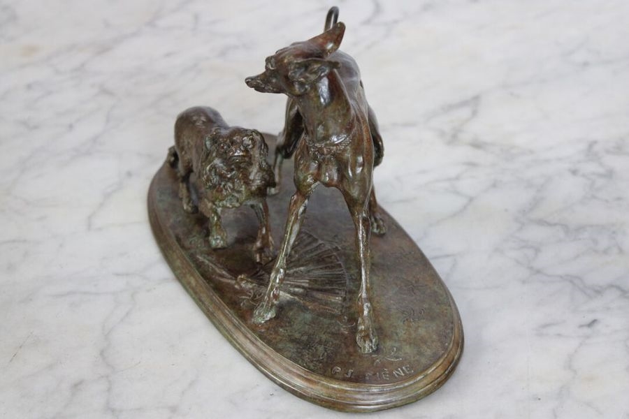 Pierre-Jules Mene | Lévrier et King Charles à l'éventail | MutualArt