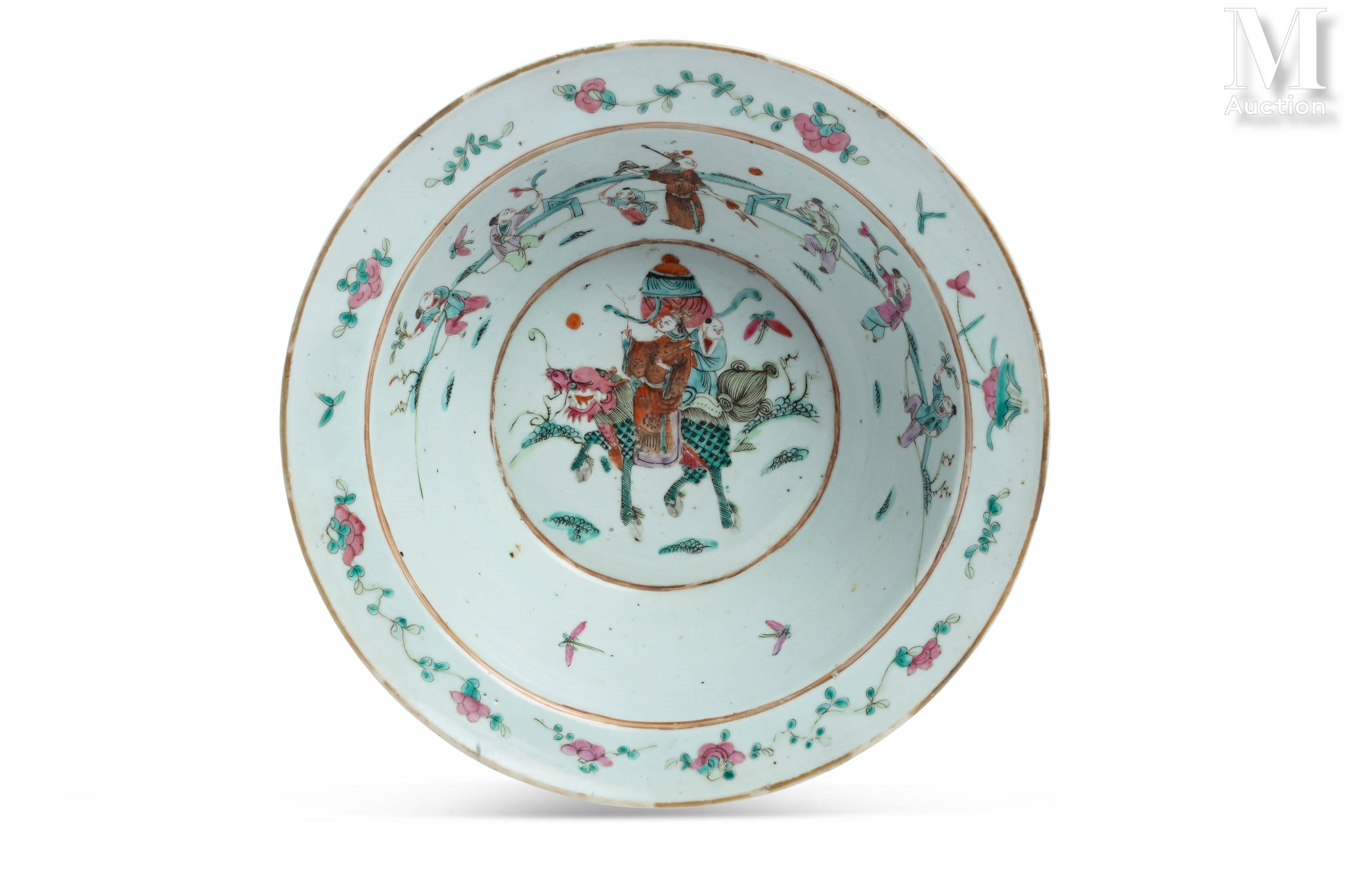 Chinese School, 19th Century | Grand bol en porcelaine | MutualArt