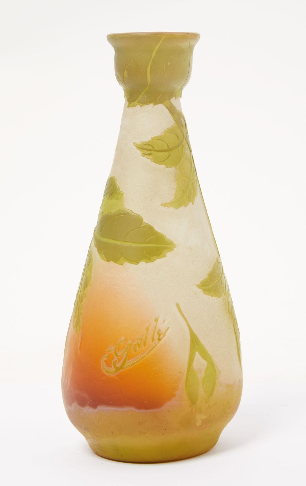 Emile Gallé | Vase tronconique à col ourlé | MutualArt