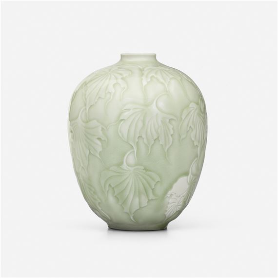 Cliff Lee | Vase with ginkgo leaves (1988) | MutualArt