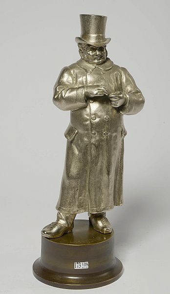 Léon Mignon | L’ homme au haut-de-forme en bronze à patine argentée ...