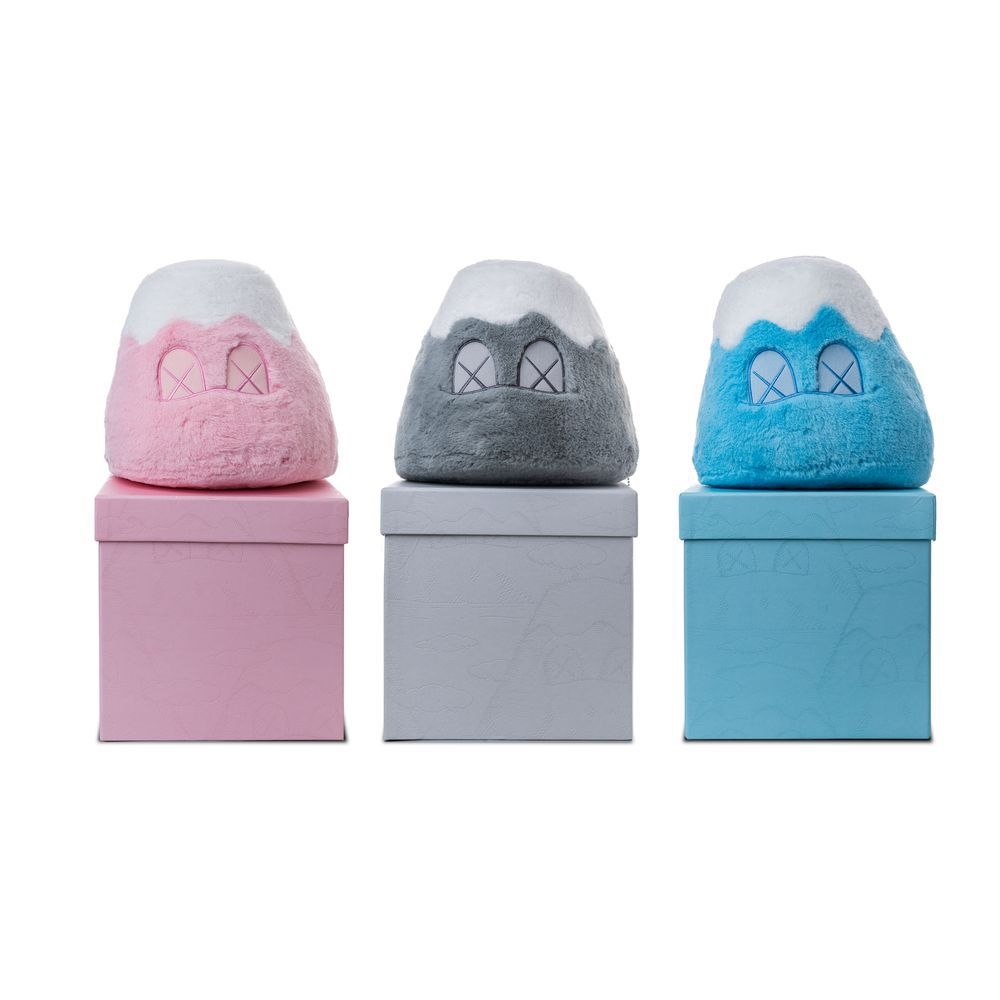 KAWS | KAWS Holiday Japan Limited Plush (a set of 3) (2019) | MutualArt