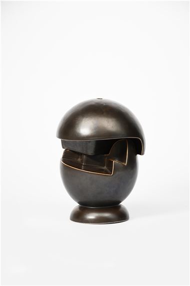 Leslie Illsley | A rare Troika Pottery Helmet lamp | MutualArt
