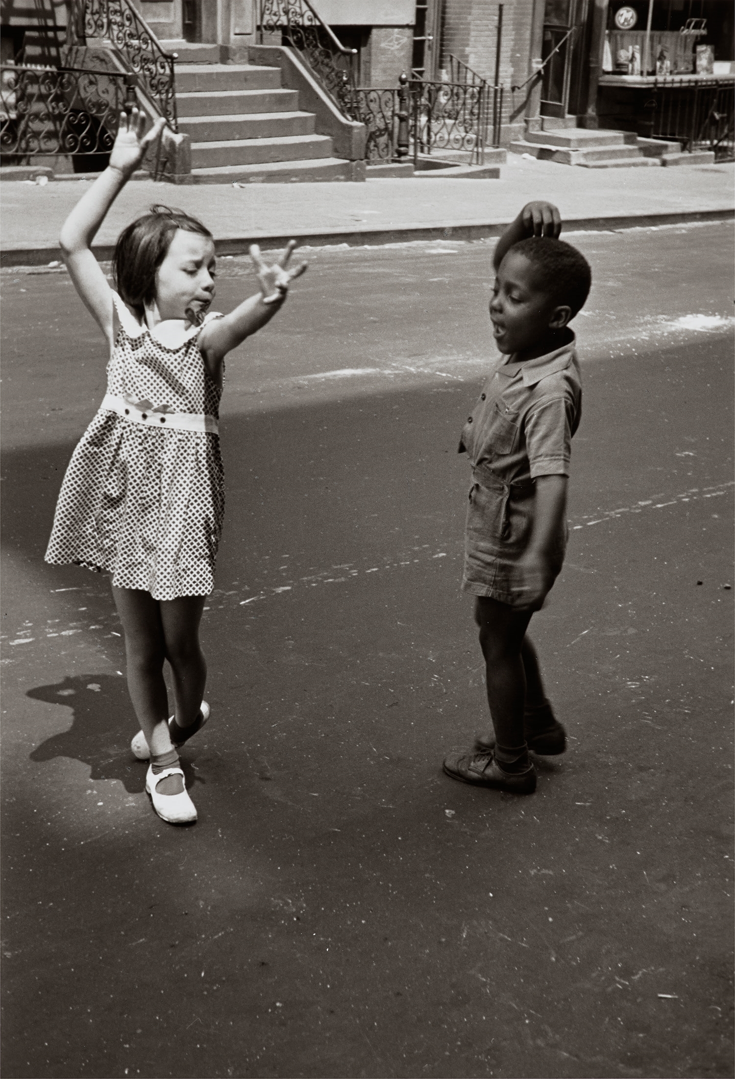 Helen Levitt | New York (two children dancing) (Circa 1940) | MutualArt