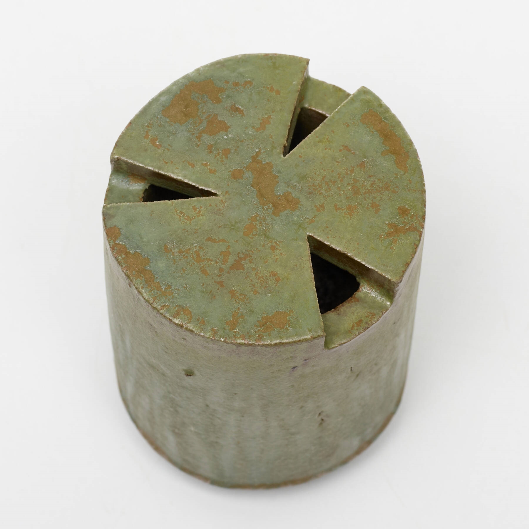 Otto Natzler | Cylindrical form with three triangular openings (1981 ...
