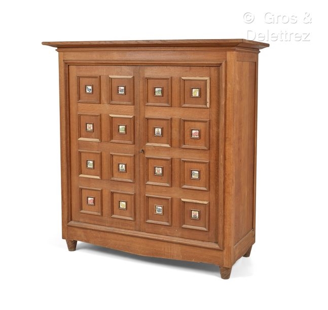 Alice Colonieu | Cube-shaped cabinet in molded oak opening | MutualArt