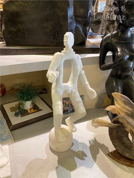 Gilles Vadel | Falling figure79 | MutualArt