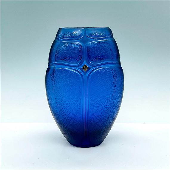 Marie-Claude Lalique | Lalique Crystal Cobalt Vase, Scarab | MutualArt