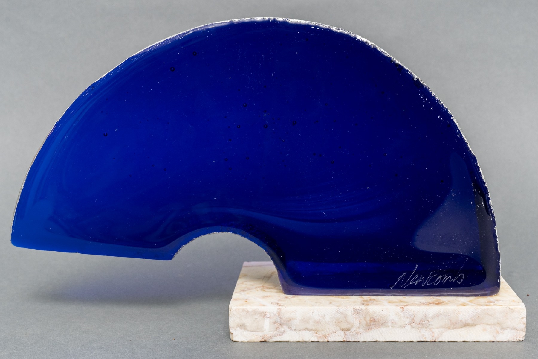 Gerry Newcomb | Signed Gerry Newcomb Art Glass Sculpture On Marble Base ...