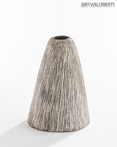Agnès His | Truncated cone-shaped vase decorated with striations ...