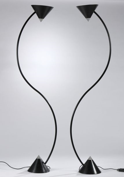Gary Morga | Modèle YANG Paire de lampadaires (1980) | MutualArt