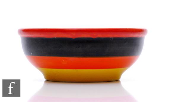 Clarice Cliff | Clarice Cliff - Banded - A small heavy rimmed bowl hand ...