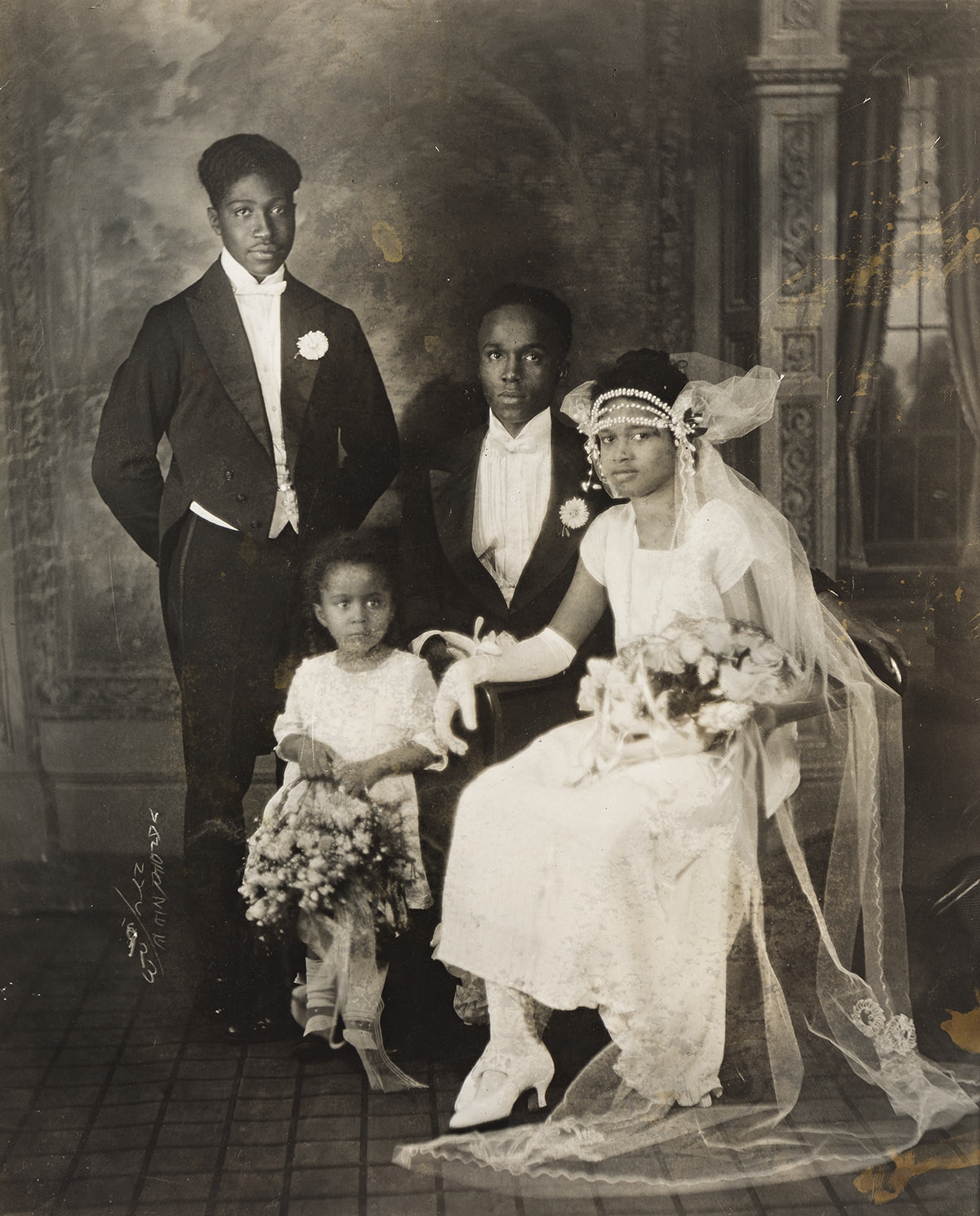James van der Zee | Queue in Harlem. | MutualArt