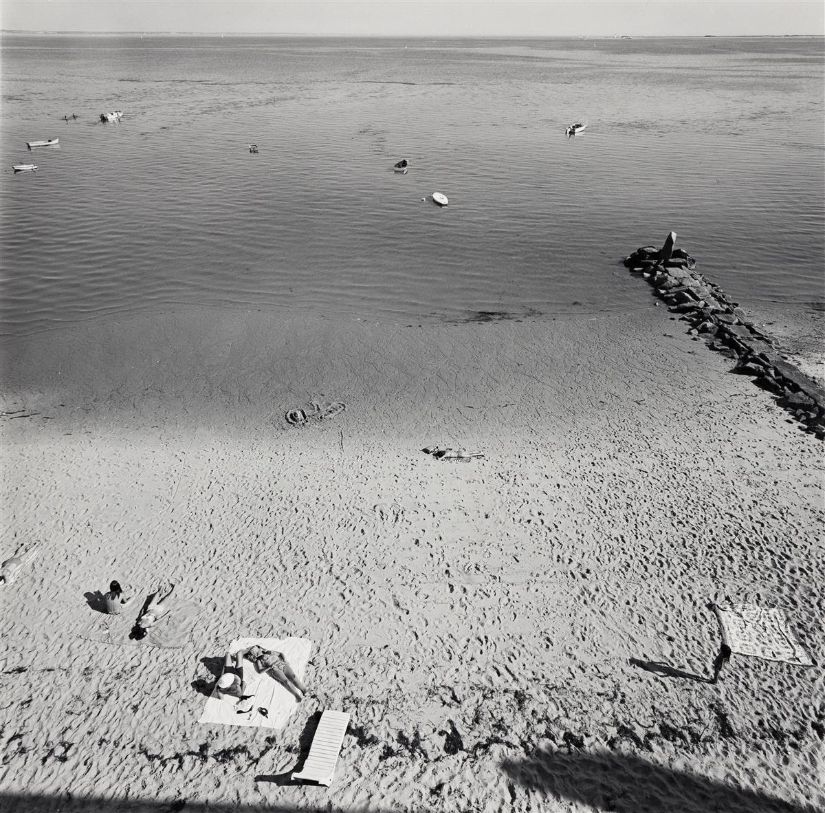 Harry Callahan | HARRY CALLAHAN (1912-1999) | MutualArt