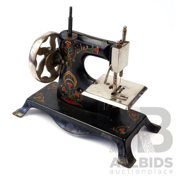 Art Deco School, 20th Century | Vintage German Casige Sewing Machine ...