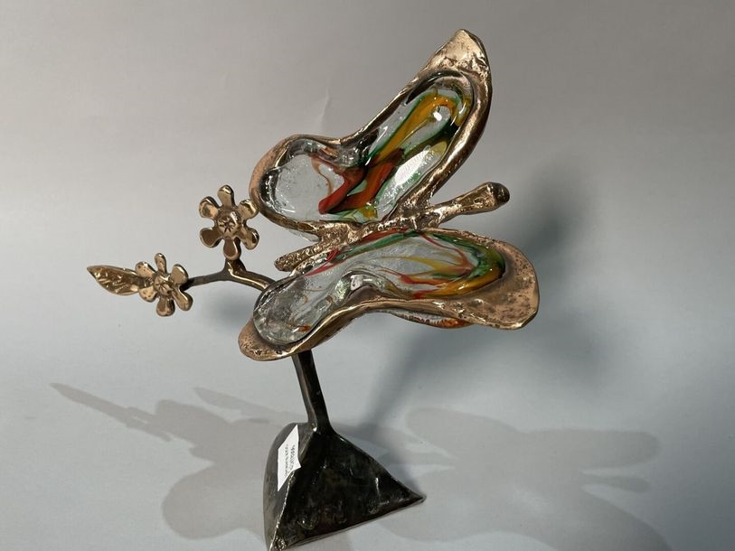 Yves Lohé | Butterfly | MutualArt