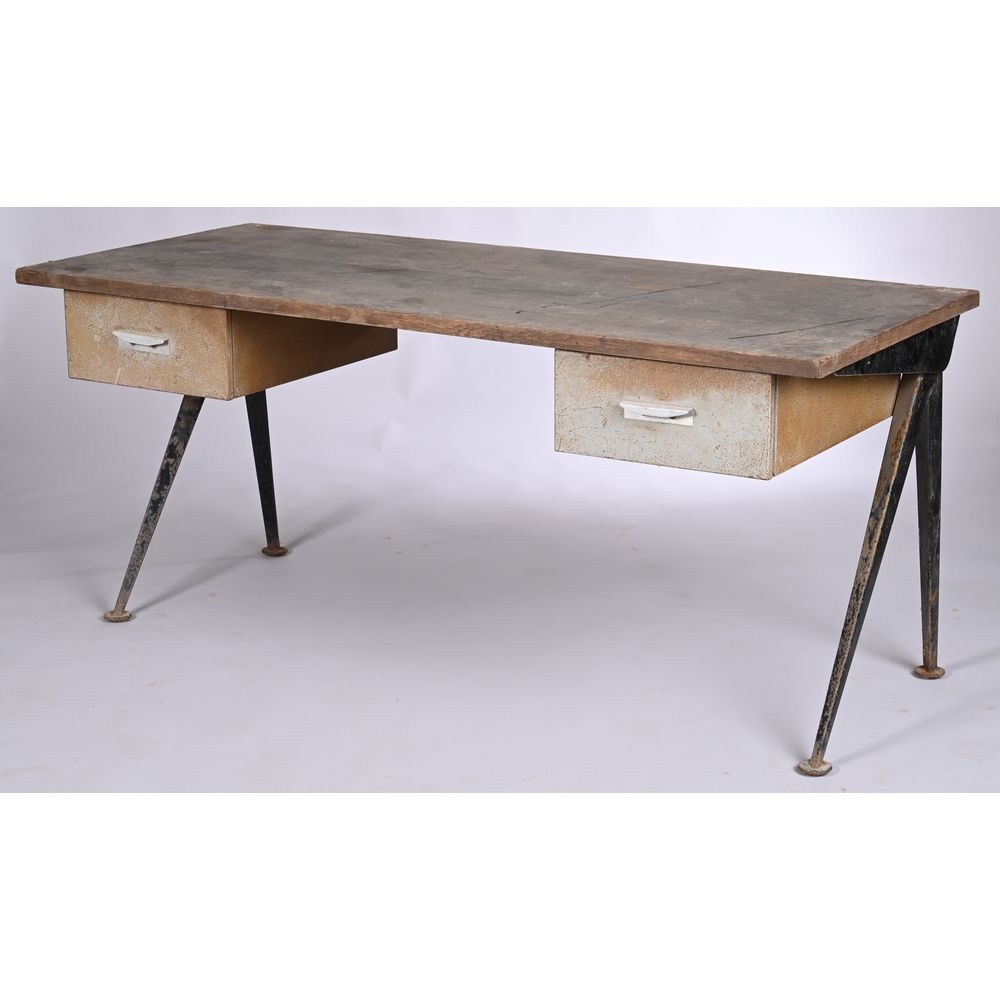 Jean Prouvé | PROUVÉ Jean. BUREAU COMPAS DIRECTION à piètement en métal ...