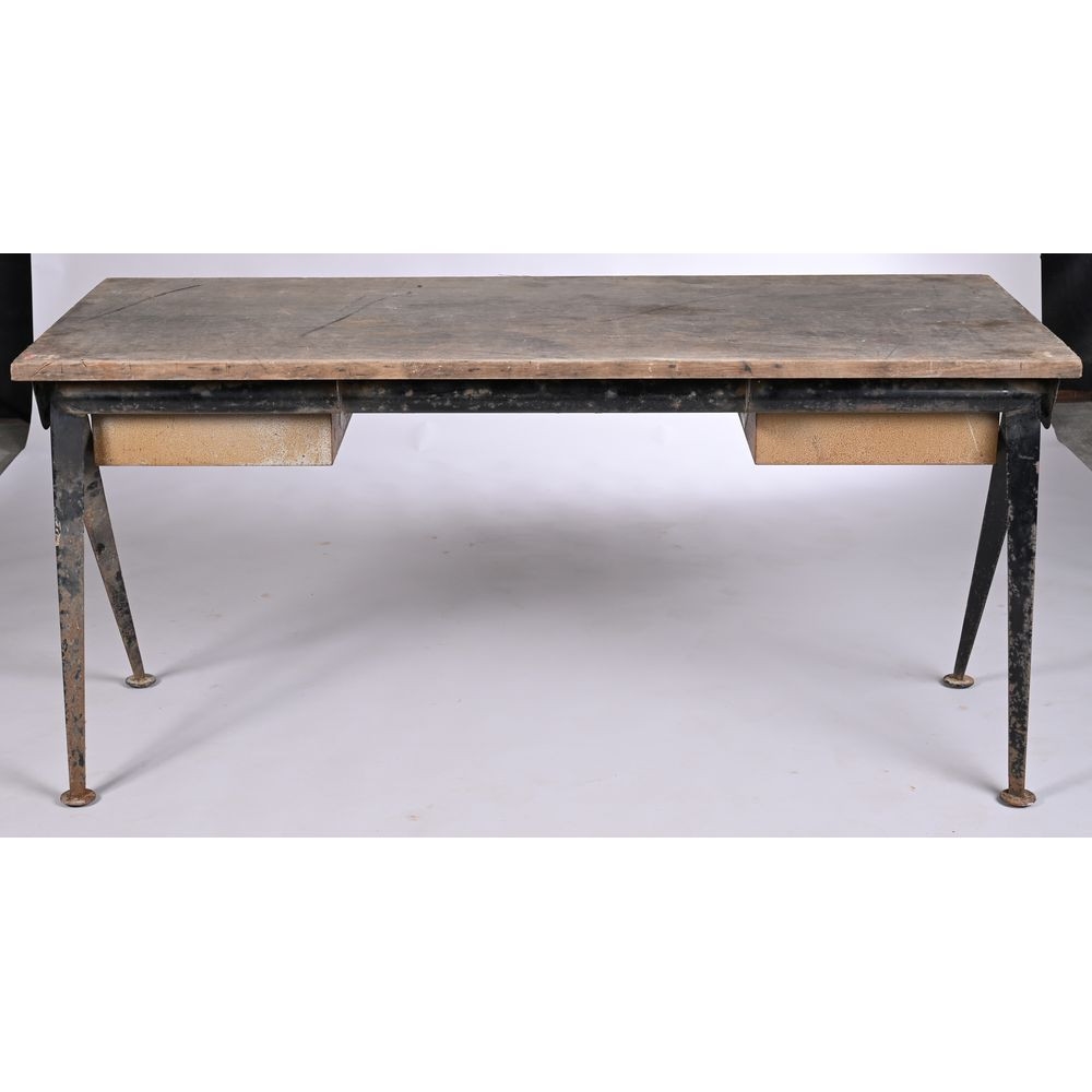 Jean Prouvé | PROUVÉ Jean. BUREAU COMPAS DIRECTION à piètement en métal ...