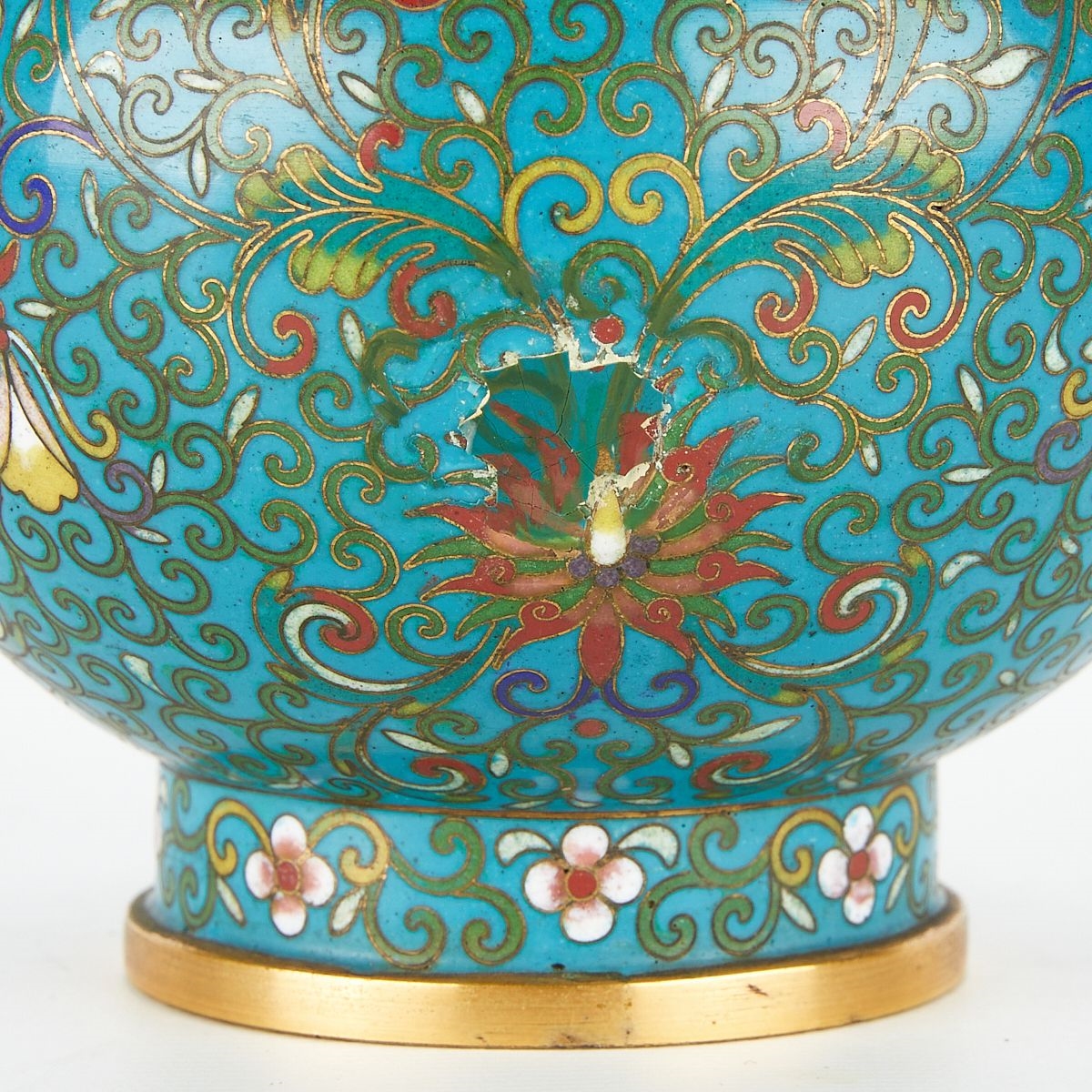 Lao Tian Li | Lao Tian Li Chinese Cloisonne Vase | MutualArt