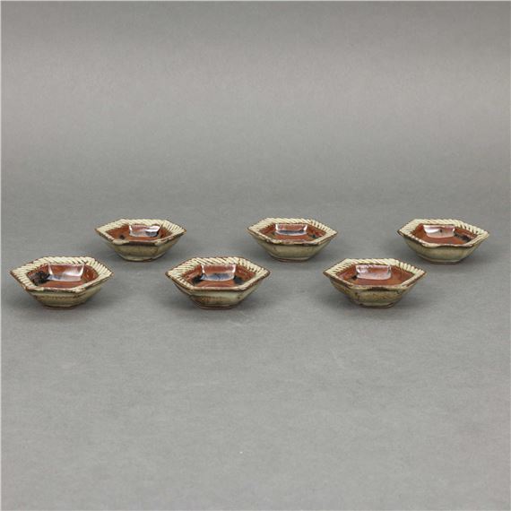 Tatsuzo Shimaoka | GROUND GLAZE JOMON INLAY HEXAGONAL PLATES 6 PIECES ...