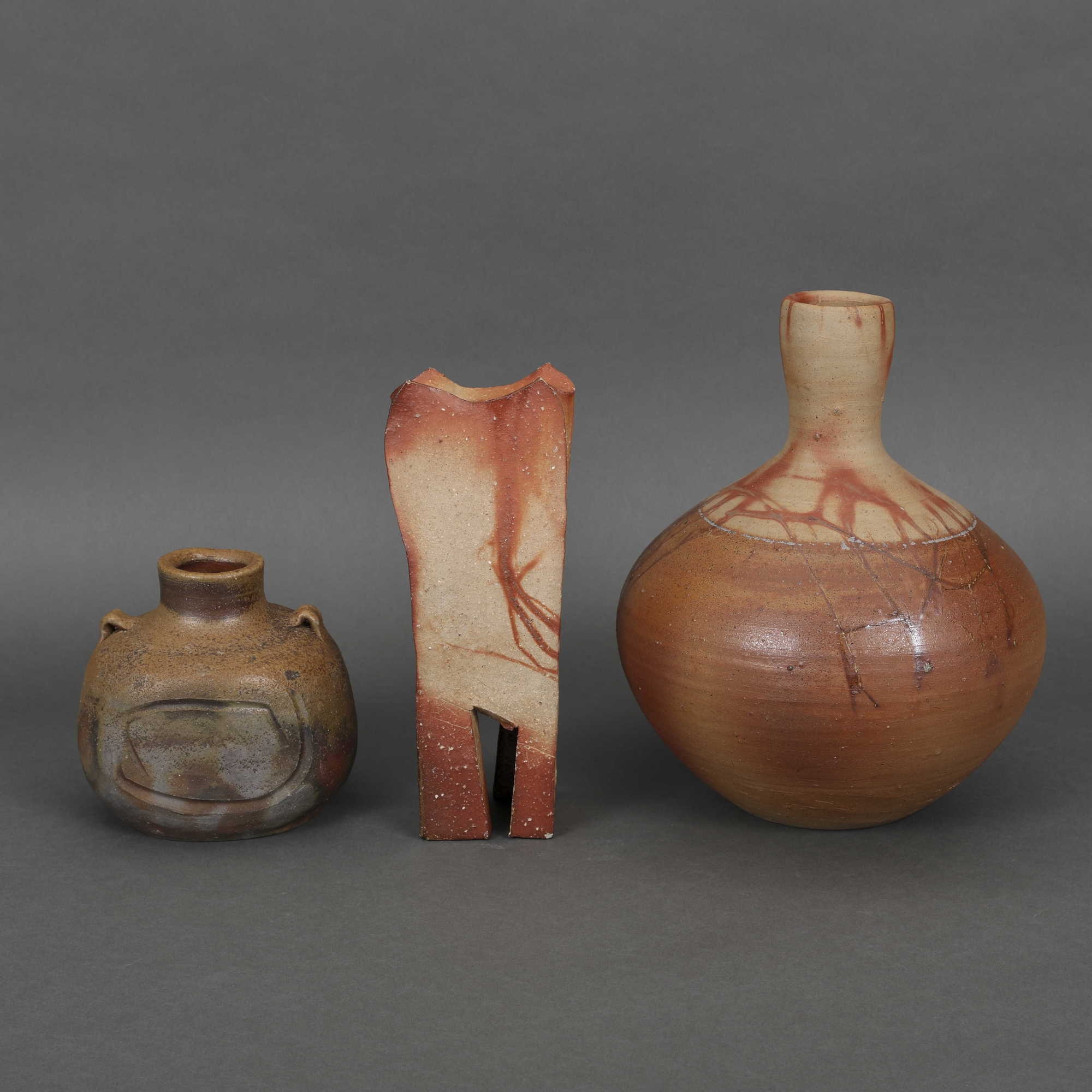 Jun Isezaki | BIZEN POT WITH LITTLE HANDLES, BIZEN KAKUHANAIKE VASE ...