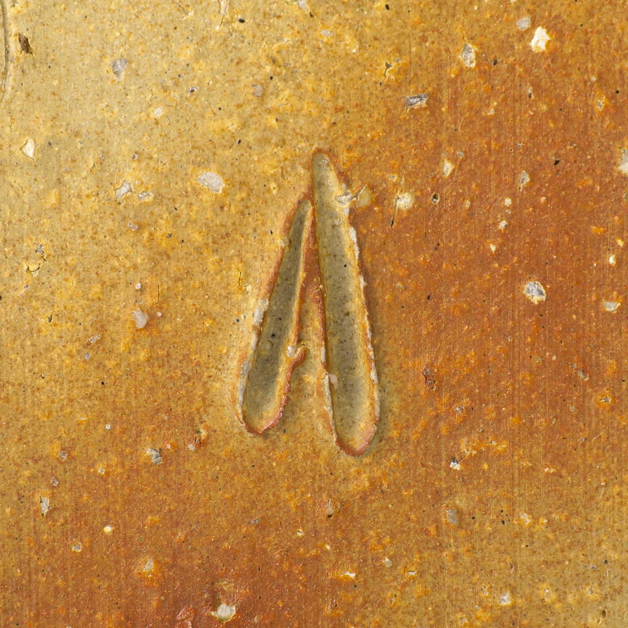 Jun Isezaki | BIZEN POT WITH LITTLE HANDLES, BIZEN KAKUHANAIKE VASE ...