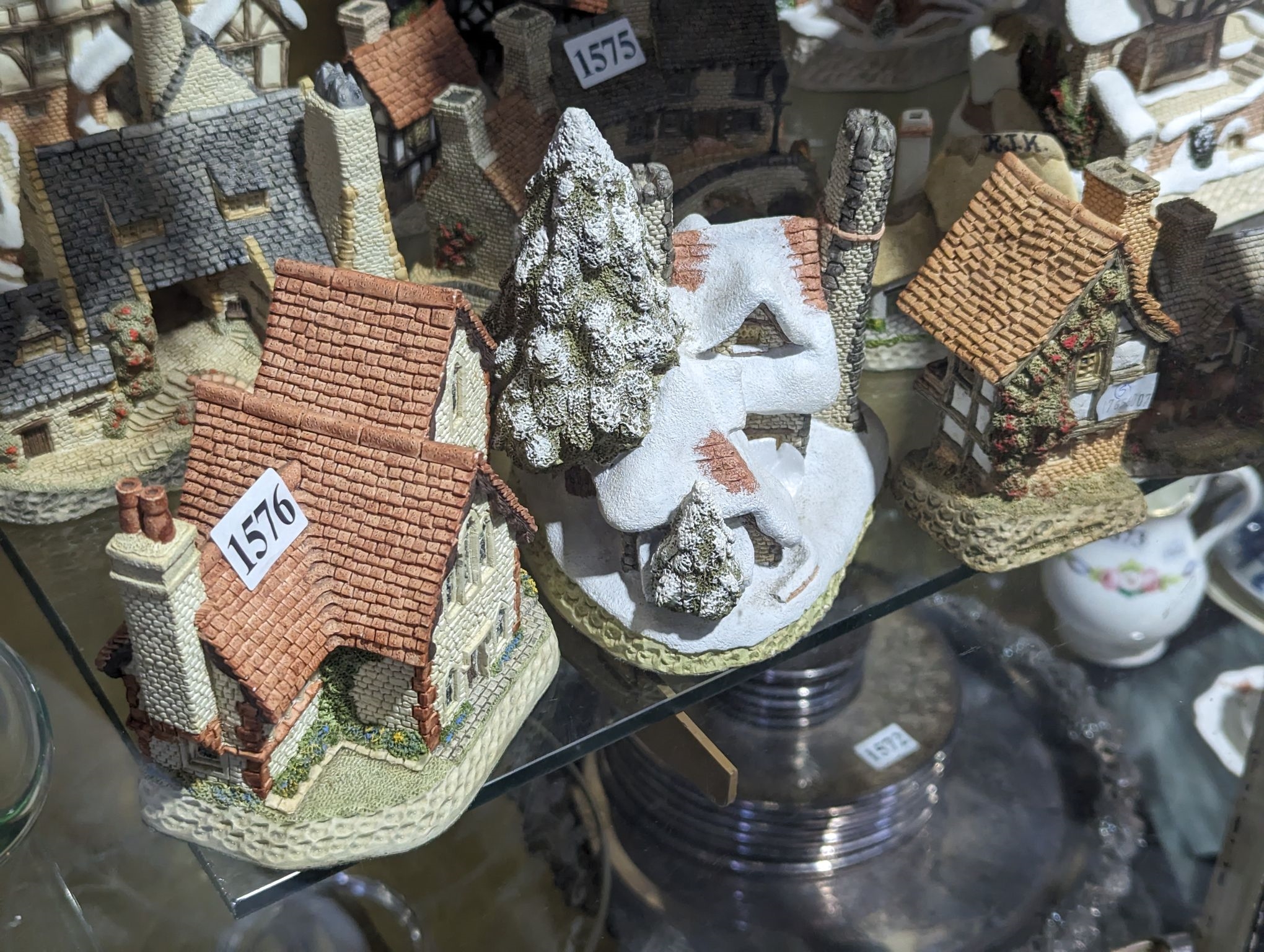 Staffordshire | DAVID WINTER COLLECTOR COTTAGES | MutualArt