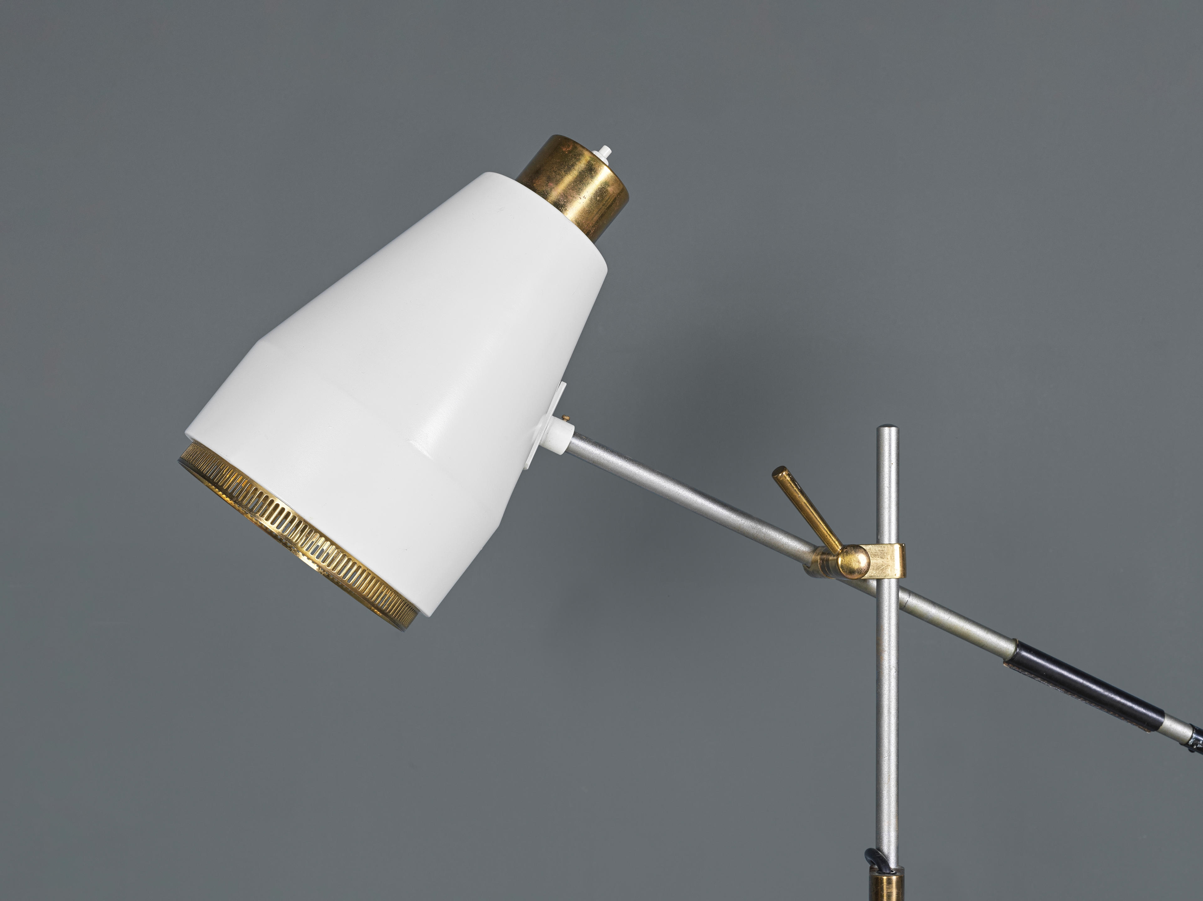 Viljo Hirvonen | Lampadaire mod. H801 (Circa 1960) | MutualArt