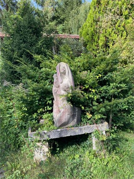 Patrick Stein | Woman Garden sculpture in stone | MutualArt